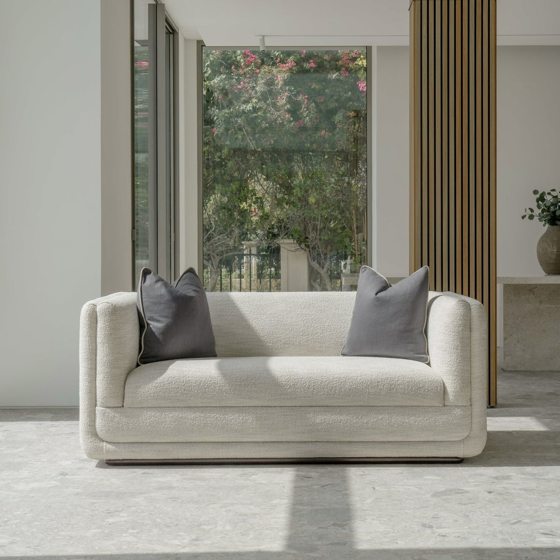 What are the Best Small Sofa Designs for a Small Living Room in the UA ...